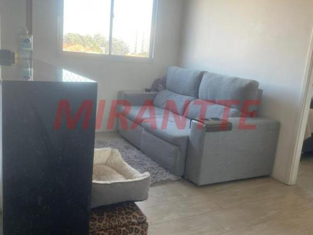 Apartamento de 37m² com 2 quartos