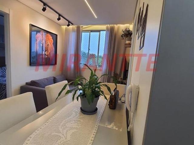 Apartamento de 34m² com 2 quartos