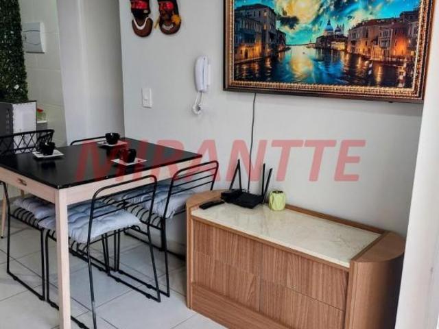 Apartamento de 34m² com 2 quartos