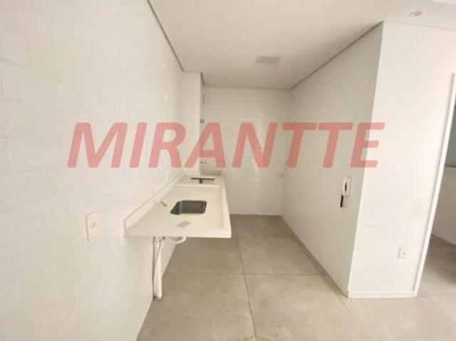 Apartamento de 34m² com 2 quartos