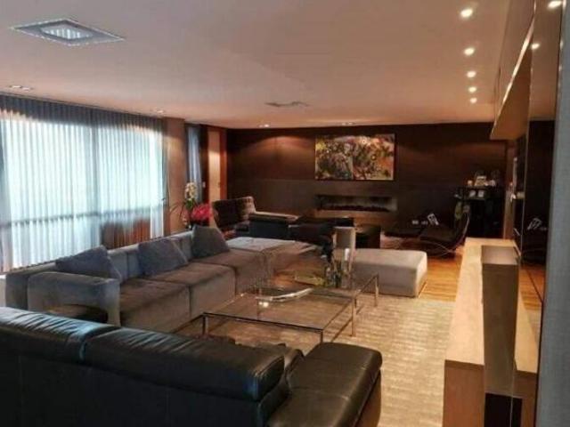 Apartamento de 350 m² com 4 suítes e 4 vagas em frente, São Caetano do Sul