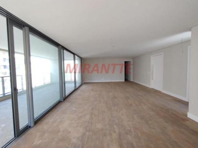 Apartamento de 350m² com 4 quartos