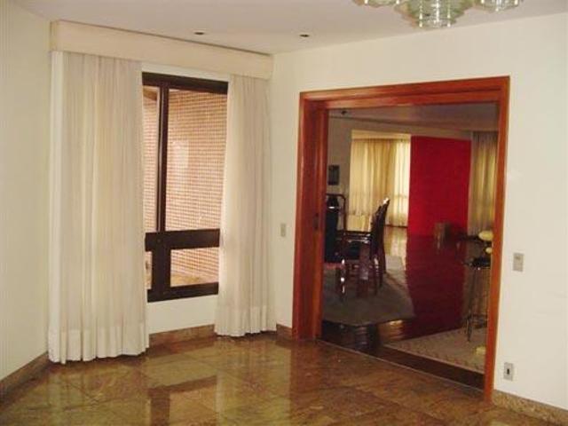 Apartamento de 354m² com 4 quartos