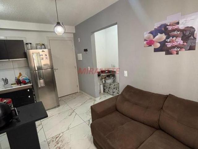 Apartamento de 35m² com 2 quartos