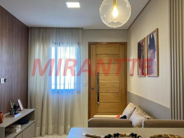 Apartamento de 35m² com 2 quartos