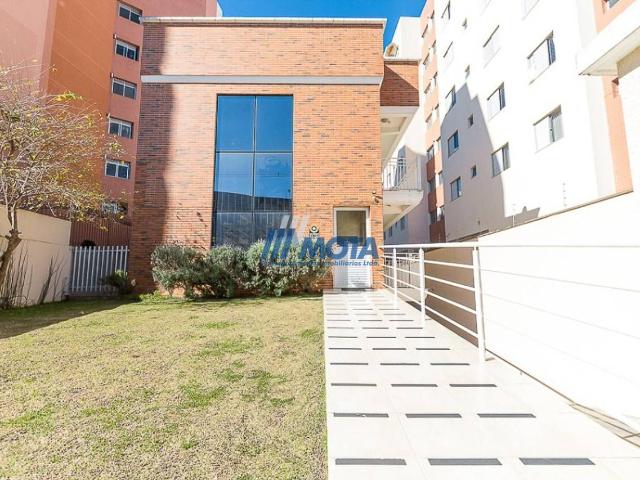 Apartamento de 36 m² na Marechal Hermes Centro Cívico Curitiba PR, aluguel por R$ 1.900/mês