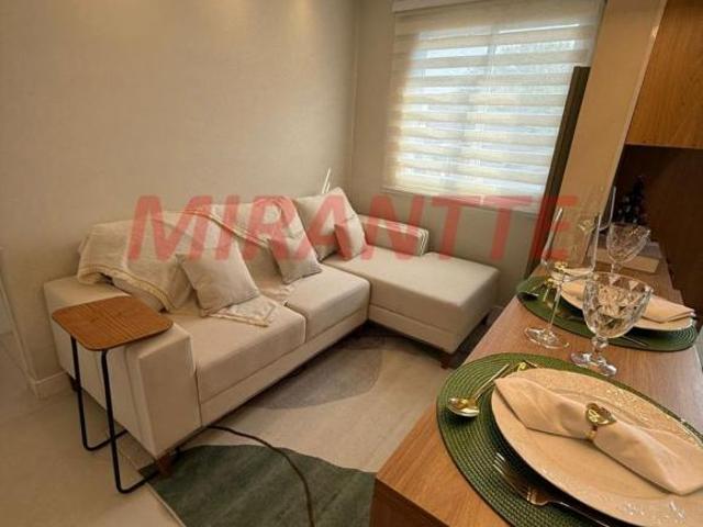 Apartamento de 36m² com 2 quartos