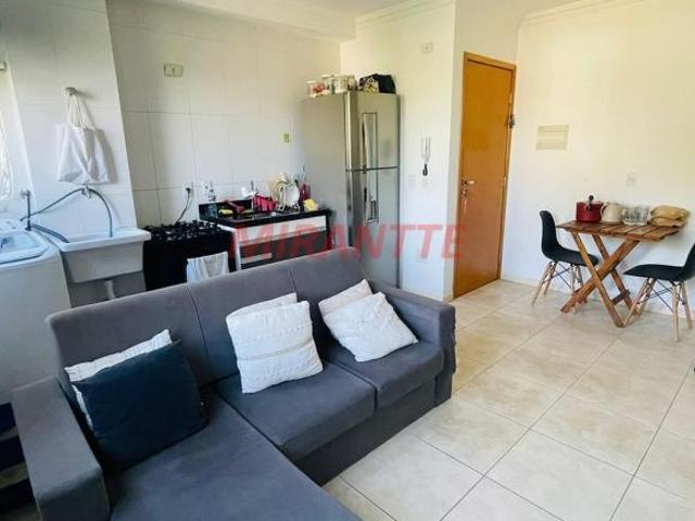 Apartamento de 36m² com 2 quartos