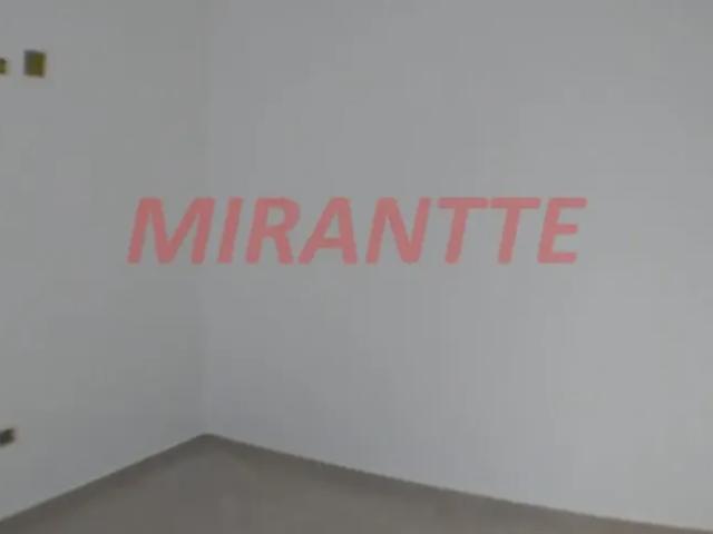 Apartamento de 38m² com 2 quartos em Parque Vitoria