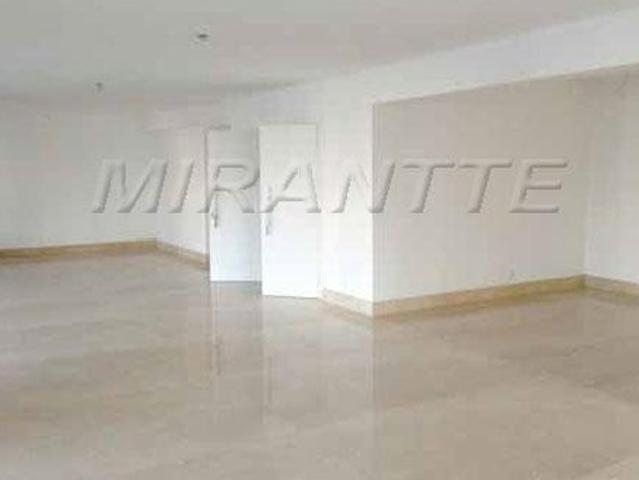 Apartamento de 392m² com 4 quartos