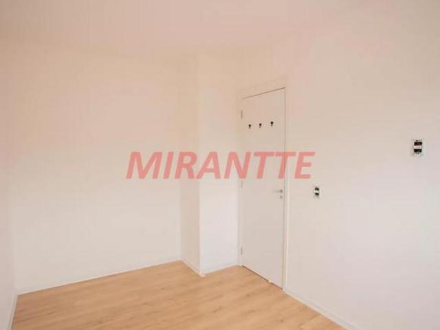 Apartamento de 39m² com 2 quartos