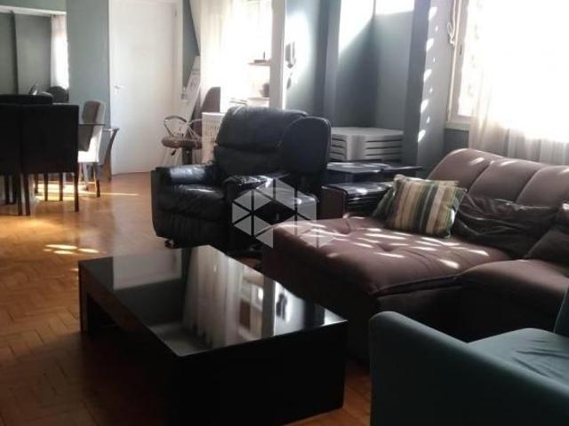 Apartamento de 3 dorm com 125m² de área privativa, andar alto, ensolarado e bem arejado, no Centro