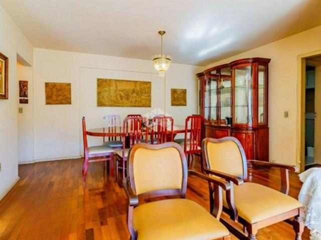 Apartamento de 3 dorm no bairro Petropolis