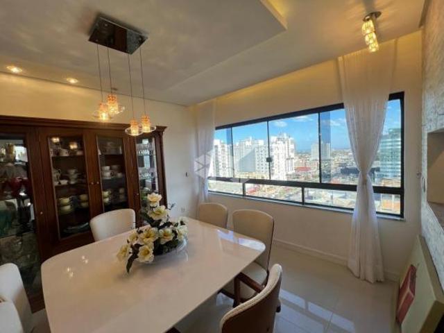 Apartamento de 3 dormitórios mobiliado e decorado c/2 vagas/box de garagem no Centro de Capão da Can
