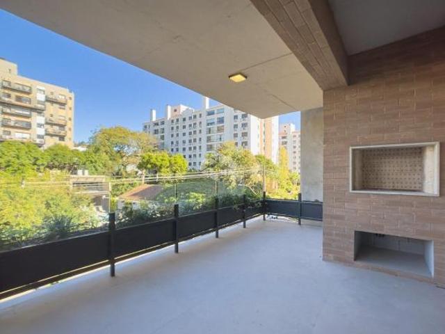Apartamento de 3 dormitórios na Tristeza