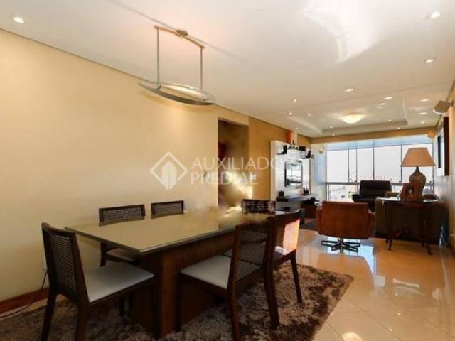 Apartamento de 3 dormitórios no Moinhos de Vento