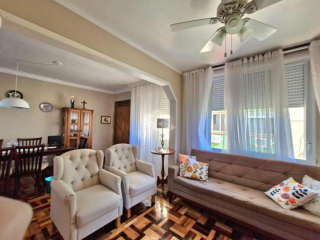 Apartamento de 3 dormitórios, no bairro Humaitá, em Porto Alegre