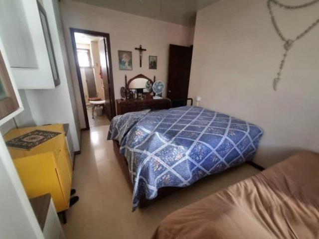 Apartamento de 3 dormitórios no bairro Menino Deus em Porto Alegre