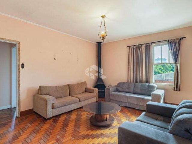 Apartamento de 3 Dormitorios no Bairro São Geraldo, Porto Alegre
