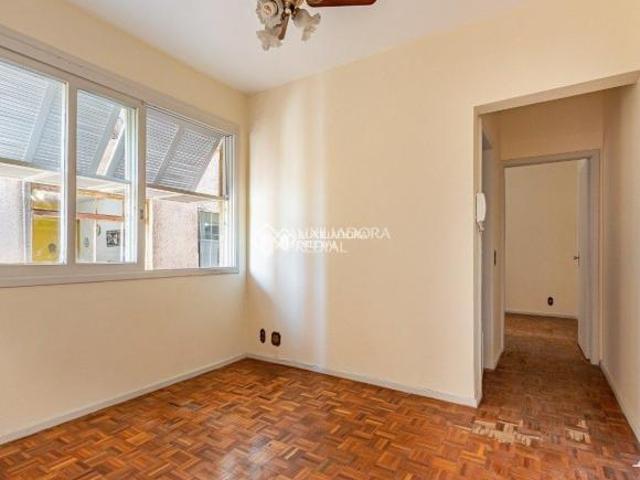 APARTAMENTO DE 3 DORMITÓRIOS NO CENTRO HISTÓRICO