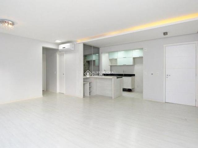 Apartamento de 3 Dormitórios Atualmente 2 com Suíte, Closet, Móveis Sob Medida, Vaga Escriturada e