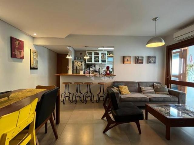 Apartamento de 3 dormitórios a venda com box, no Menino Deus