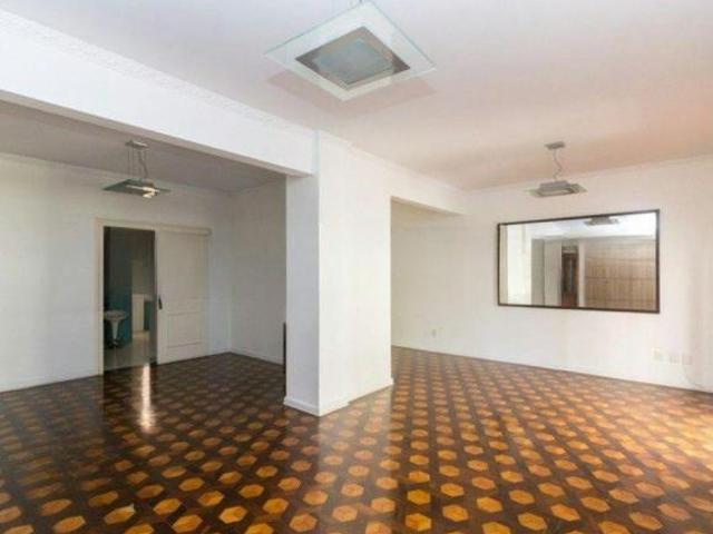 Apartamento de 3 dormitórios à venda no Bairro Centro Histórico Porto Alegre