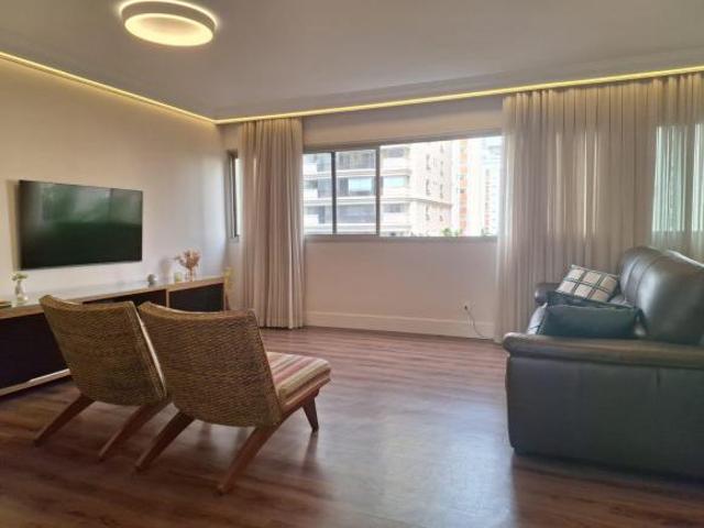 Apartamento de 3 dormitórios Alto Padrão em Campo Belo, São Paulo/SP