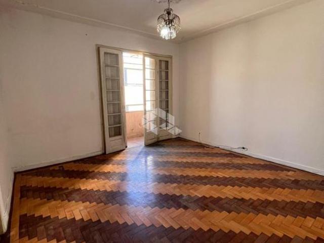 Apartamento de 3 dormitórios com 72 metros