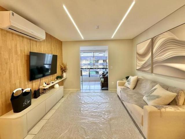 Apartamento de 3 dormitórios com vista para o mar, mobiliado com 2 vagas/box de garagem + depósito n