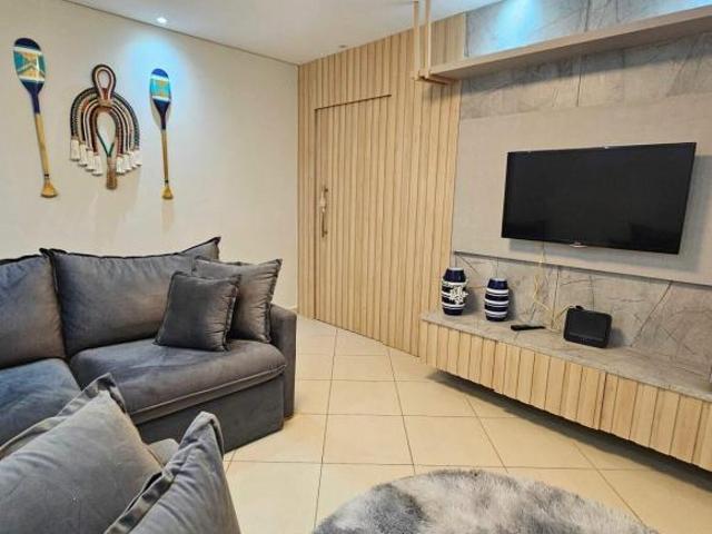 Apartamento de 3 dormitórios com vista para o mar, no Forte