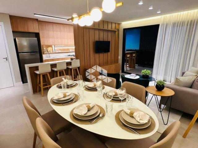 Apartamento de 3 Dormitórios com Living Estendido, Sacada com Churrasqueira e Va