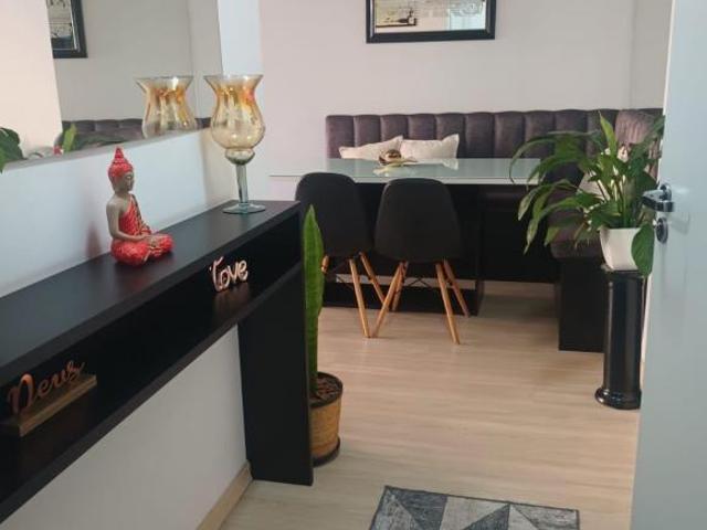 Apartamento de 3 dormitórios com living estendido, semi mobiliado, suíte e churrasqueira
