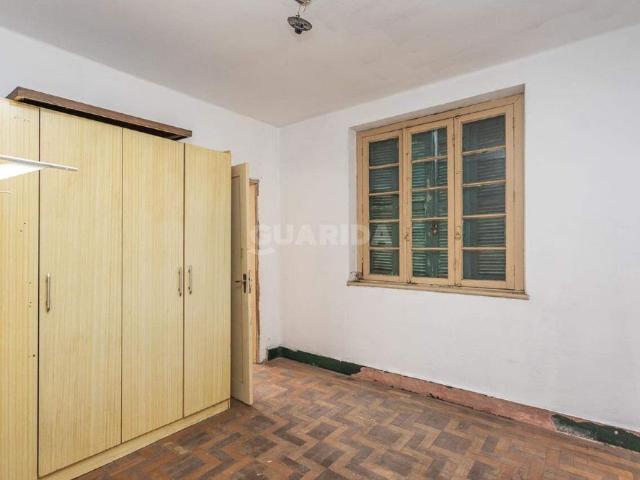 Apartamento de 3 dormitórios com pátio no bairro Santana. COD: 20301