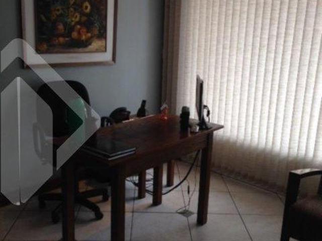 Apartamento de 3 Dormitórios com Suíte, 2 Vagas e Excelente Posição Solar no Moinhos de Vento