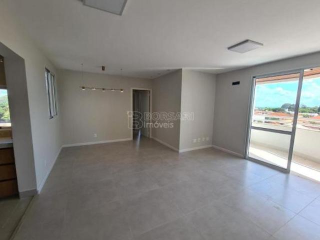 Apartamento de 3 dormitorios com suite e varanda no Jardim do Carmo, Araraquara