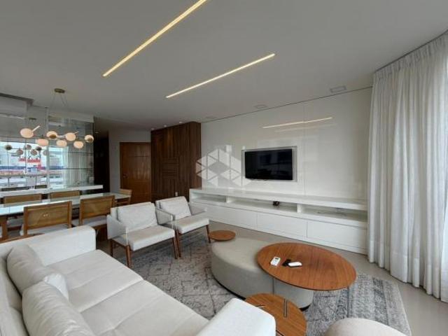 Apartamento de 3 dormitórios decorado em Capão da Canoa!