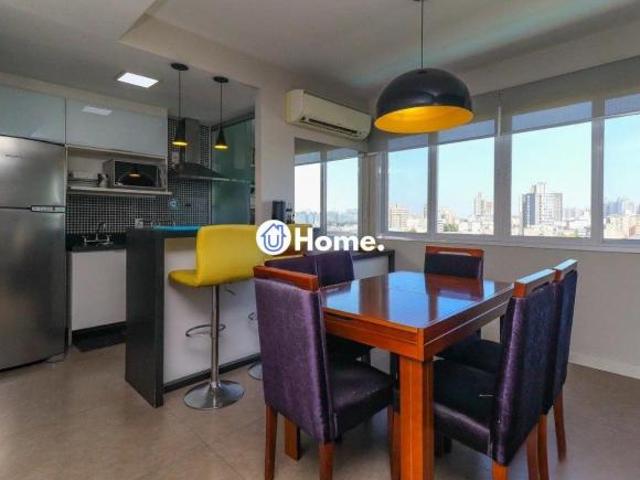 Apartamento de 3 dormitórios e 1 vaga de garagem no bairro Azenha/Porto Alegre