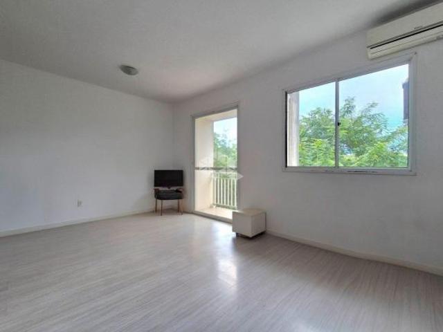 Apartamento de 3 dormitórios e 1 vaga de garagem, no bairro Humaitá, em Porto Alegre