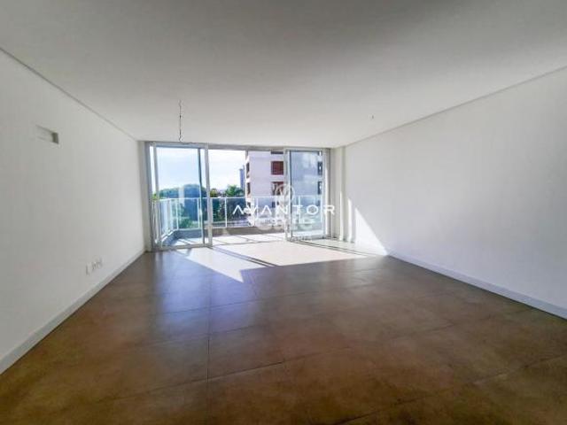 Apartamento de 3 dormitórios e 2 vagas na garagens
