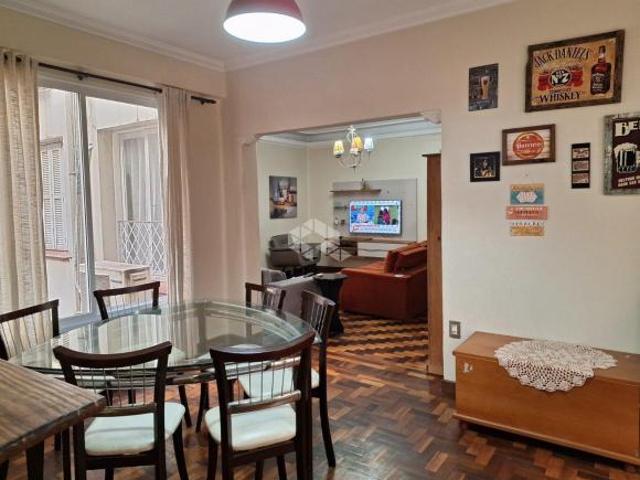 Apartamento de 3 dormitórios e garagem no Bairro Moinhos de Vento em Porto Alegre/RS