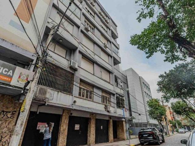 Apartamento de 3 dormitórios e elevador no bairro Bom Fim