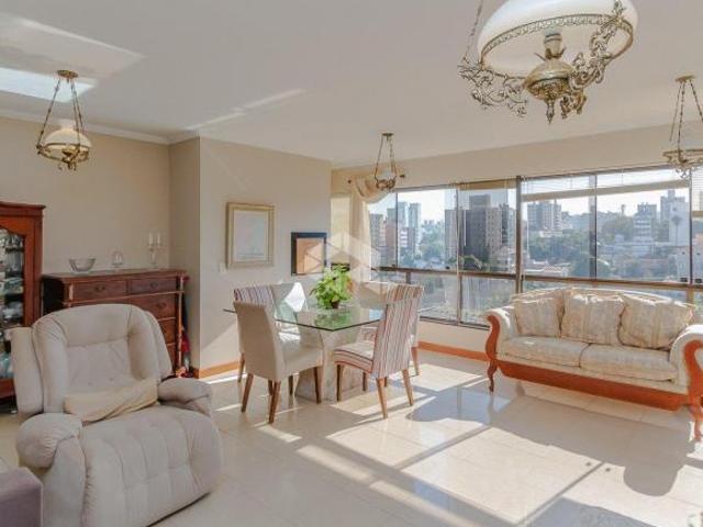 Apartamento de 3 dormitorios em frente ao GNU Petropolis