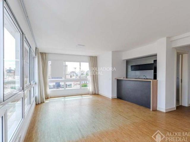 Apartamento de 3 dormitórios Semi Mobiliado e 2 vagas no Menino Deus