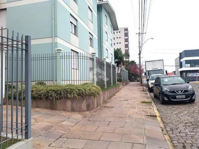 Apartamento de 3 dormitórios semimobiliado no Bairro Botafogo