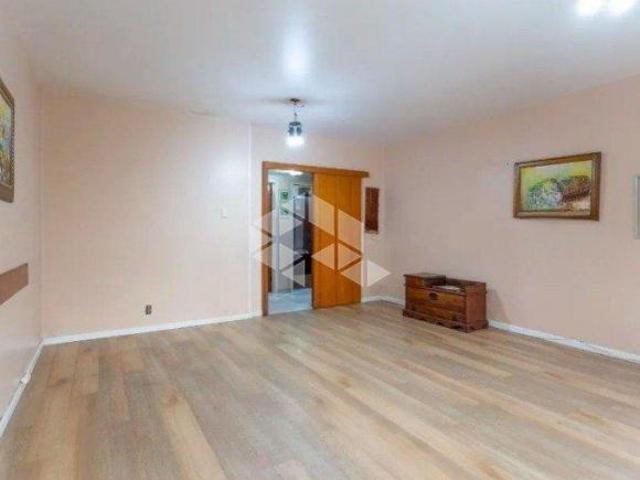 Apartamento de 3 dormitorios, 120m² Com Vaga em Predio com elevador