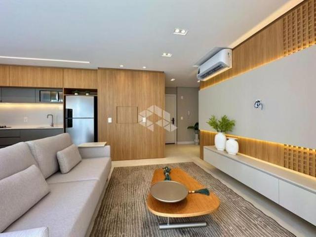 Apartamento de 3 dormitórios 1 suíte e 174,20 m² privativos, terraço em L e com vaga/box de garag