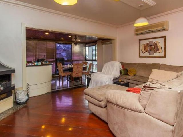 Apartamento de 3 dormitórios, 1 suíte e 2 vagas no bairro Jardim Lindóia!
