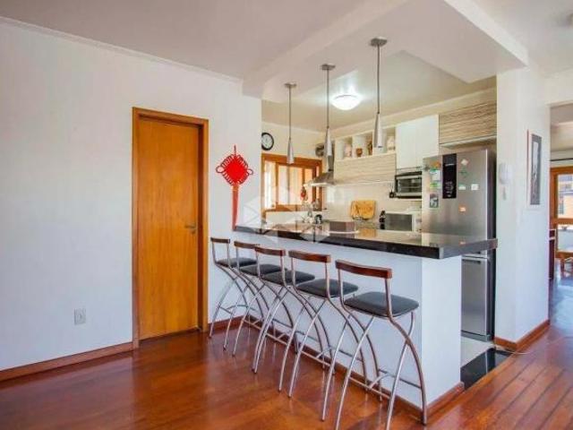 Apartamento de 3 dormitórios, 1 suíte e 2 vagas no bairro Jardim Lindóia em Porto Alegre RS!