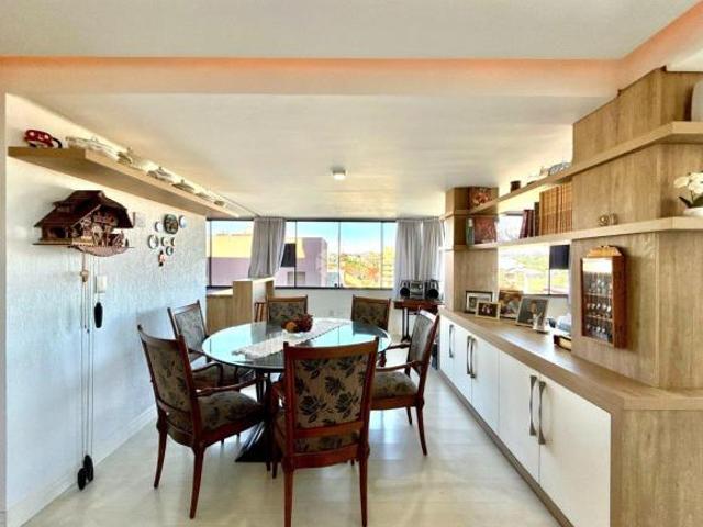 Apartamento de 3 dormitórios, 1 suíte e 2 vagas no bairro Jardim Planalto!